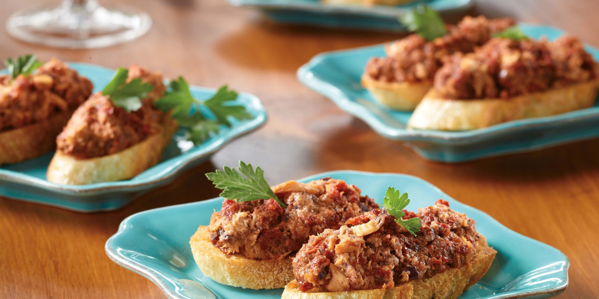 Tuna Tapas - Clover Leaf